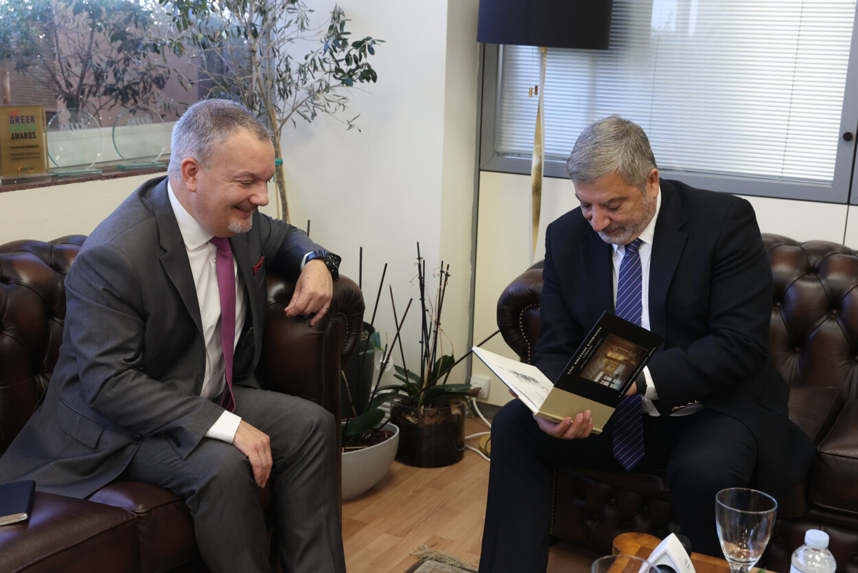 Meeting between the Regional Governor of Attica and the Ambassador of ...